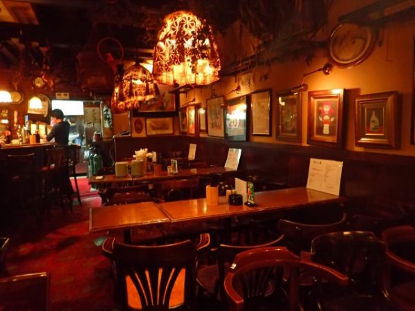 Vagabond Piano Bar Shinjuku Tokyo – Classic Live Jazz & Piano